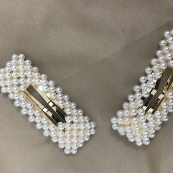 Accessories | Two Pearl Clips | Poshmark